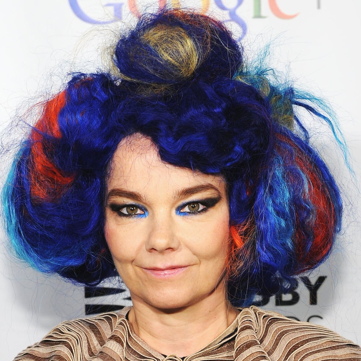 Bjork prepara novo álbum para o Verão - Rádio Oxigénio