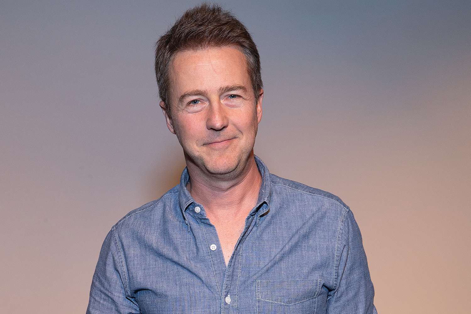 Edward Norton desconfortável - Rádio Oxigénio